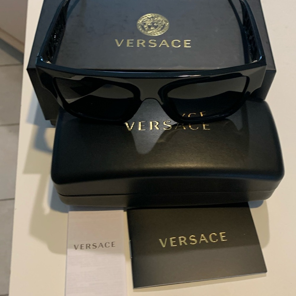 Versace Cut Outs Beautiful All Inclusive Sunny - Gem